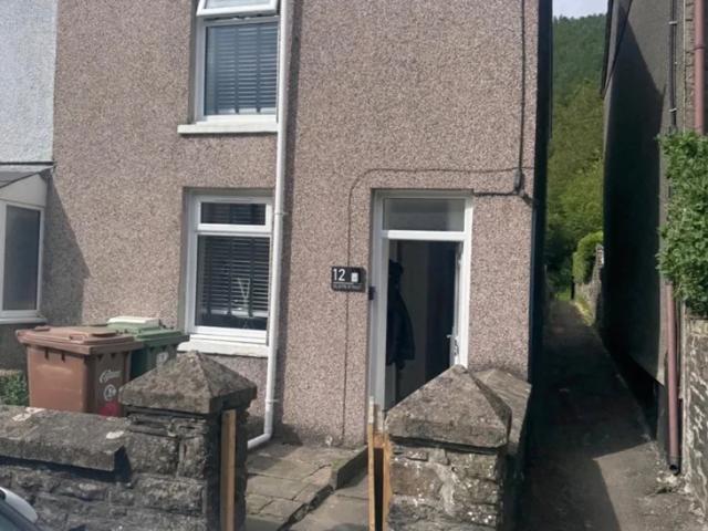 House at Islwyn Street, West End