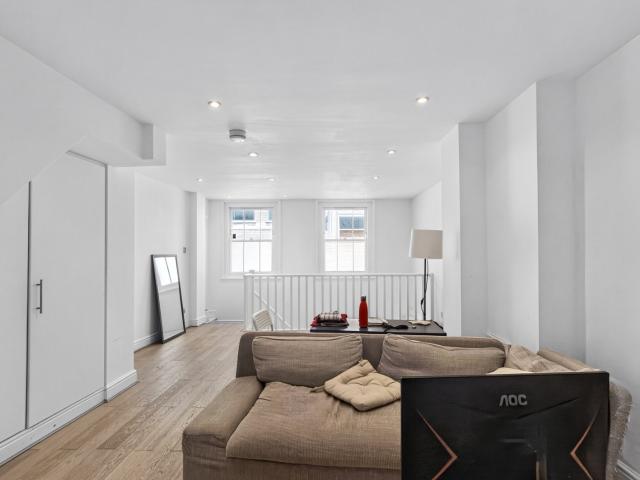House at Island Row, Greater London