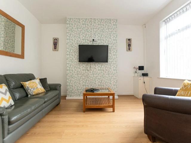 House at Irvine Street, Leigh