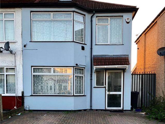 House at Ivanhoe Road, Greater London
