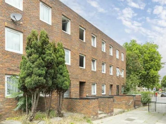 House at Kemps Drive, Greater London