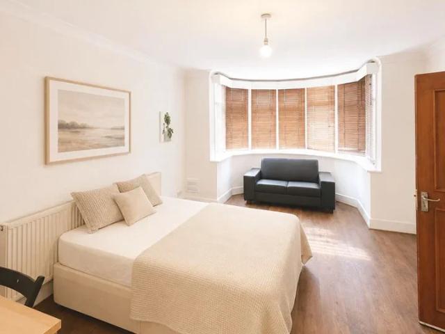 House at Kendal Road, Greater London