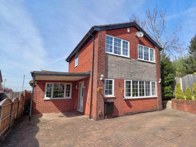 House at Kensington Avenue, Chadderton