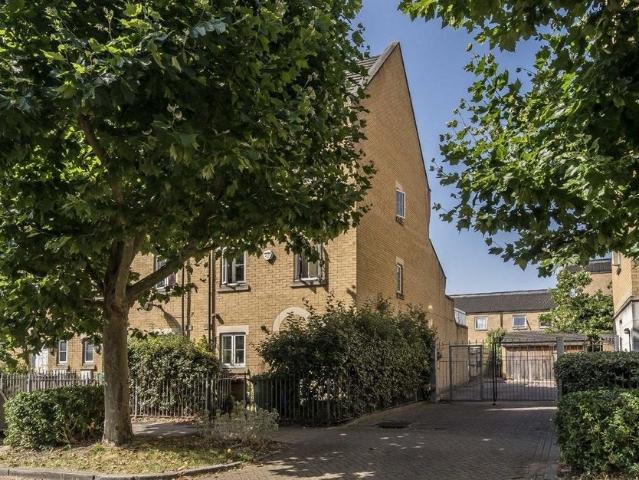 House at Kelly Avenue, Greater London