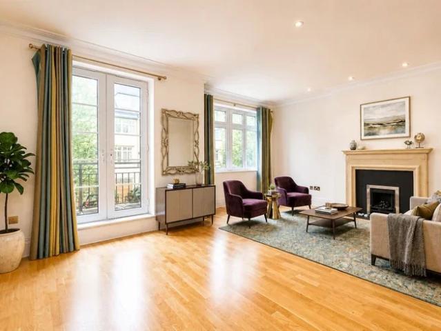 House at Kelsall Mews, Greater London