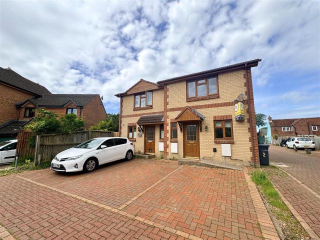 House at Kestrel Way, Carisbrooke