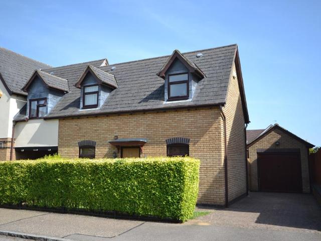 House at Kingsmead Roundabout, Milton Keynes
