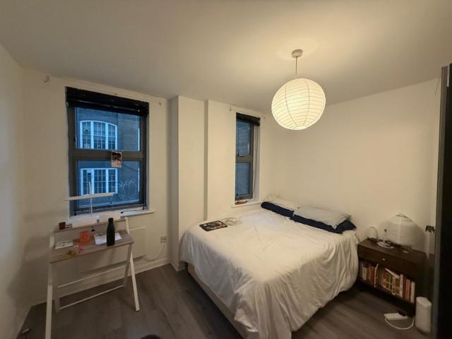 House at Kingsland Green, Greater London