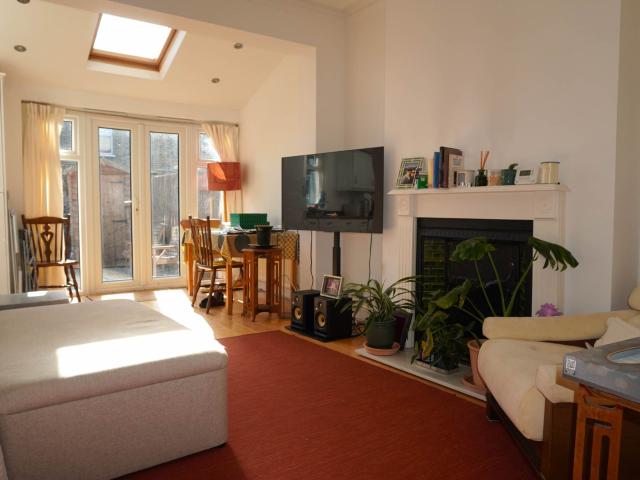 House at Kingsley Avenue, Greater London