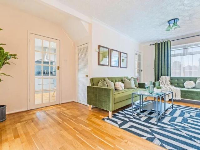 House at Kingston Road, Surrey Heath