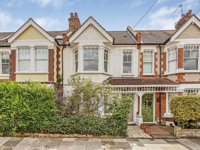 House at Kingsway, Greater London