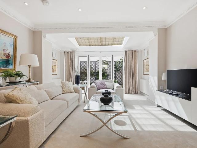 House at Kinnerton Street, City of Westminster
