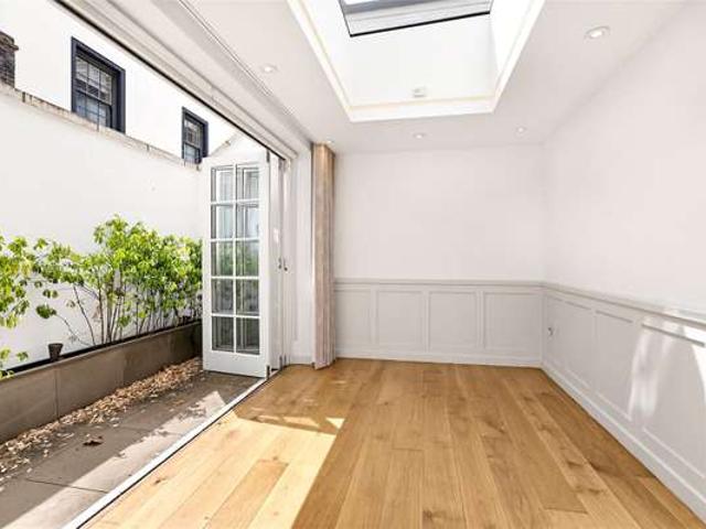 House at Kinnerton Street, City of Westminster