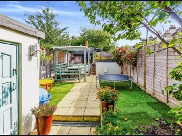 House at Lancing Road, Greater London