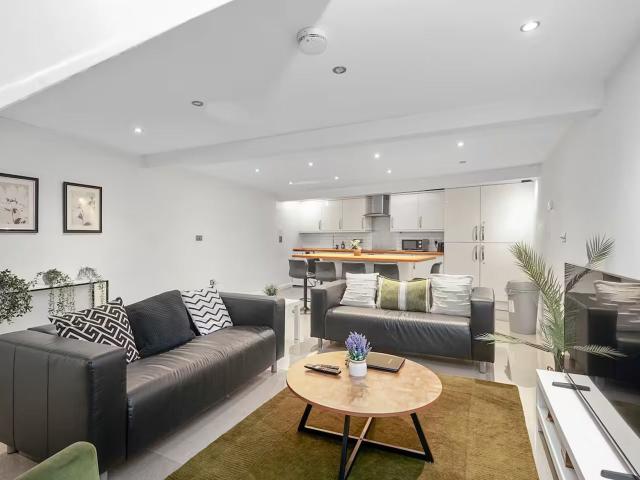 House at Landor Road, Greater London