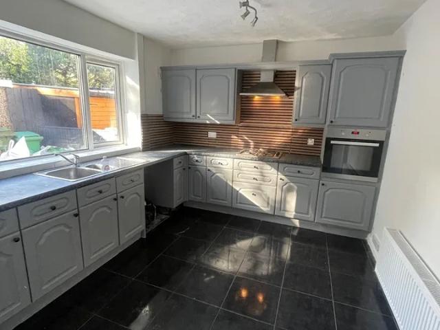 House at Langwell Drive, Mansfield