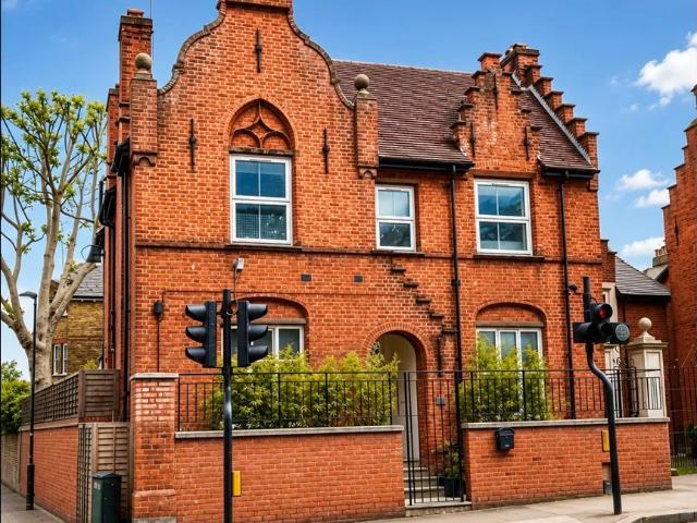 House at Latchmere Road, Greater London