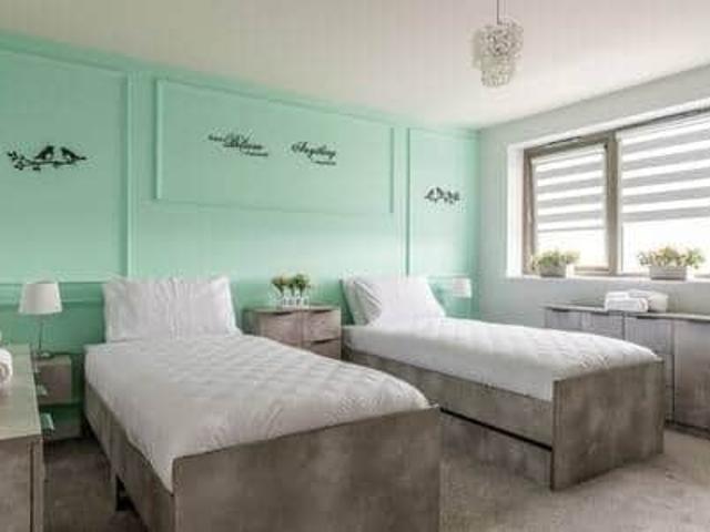 Room at Latchet Lane, Upton