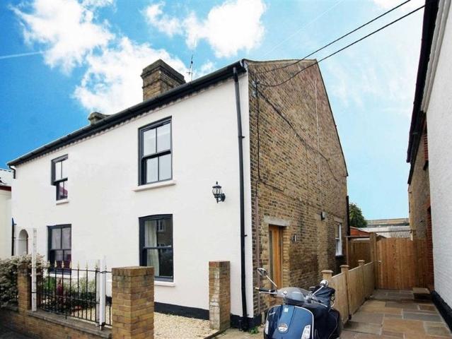 House at Latimer Road, Greater London
