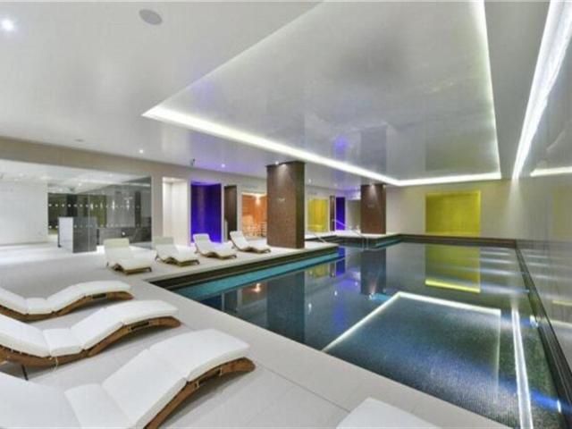 House at Leman Street, Greater London