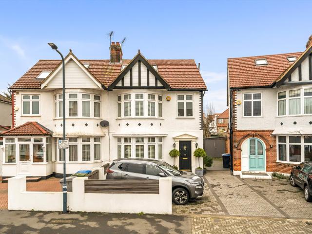 House at Lennox Gardens, Greater London