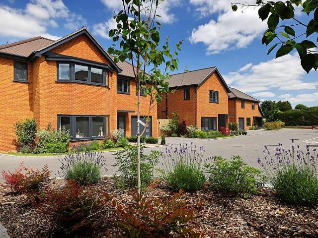 House at Leatherhead Road, Mole Valley