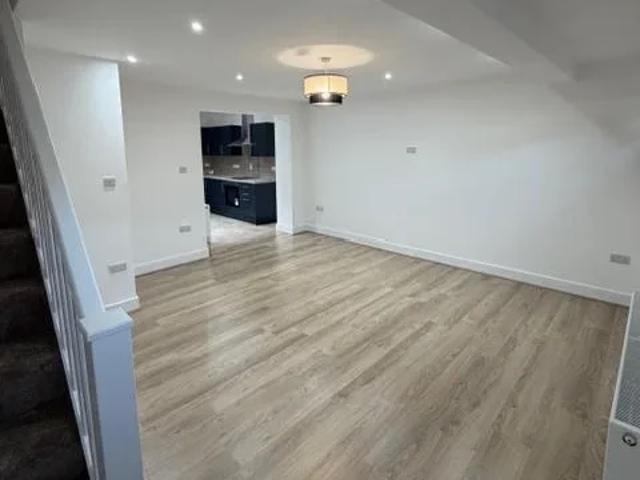 Apartment at Knotts Green Mews, Greater London
