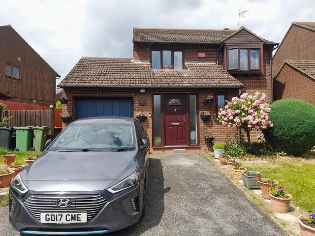 House at Leafield Rise, Milton Keynes