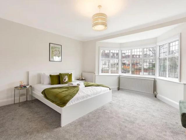 House at Leeside Crescent, Greater London