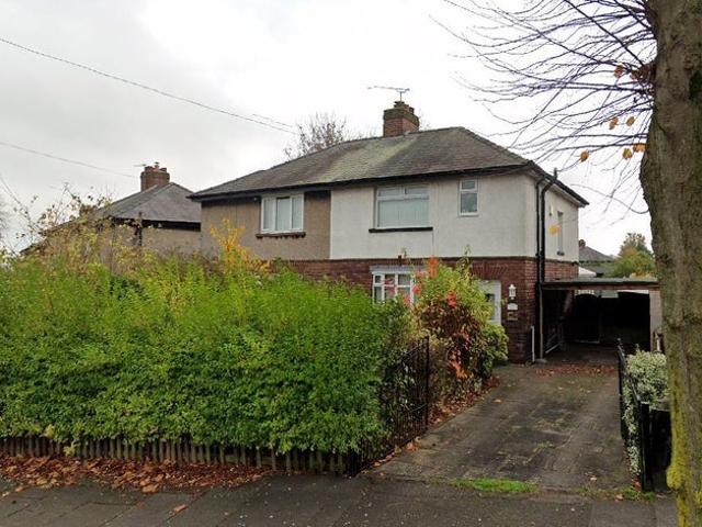 Room at Leslie Road, St Helens