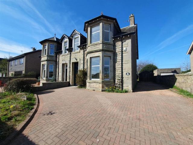 House at Leven Road, Lundin Links