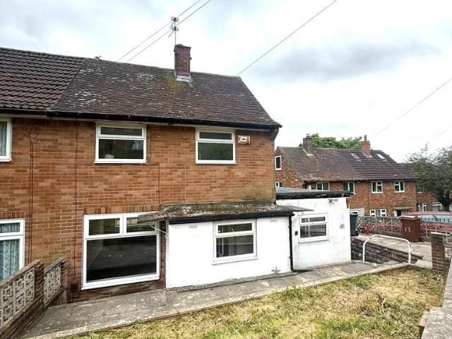 house at Lincombe Bank, Leeds, LS8 1QG