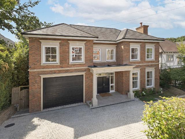 House at Links Green Way, Cobham