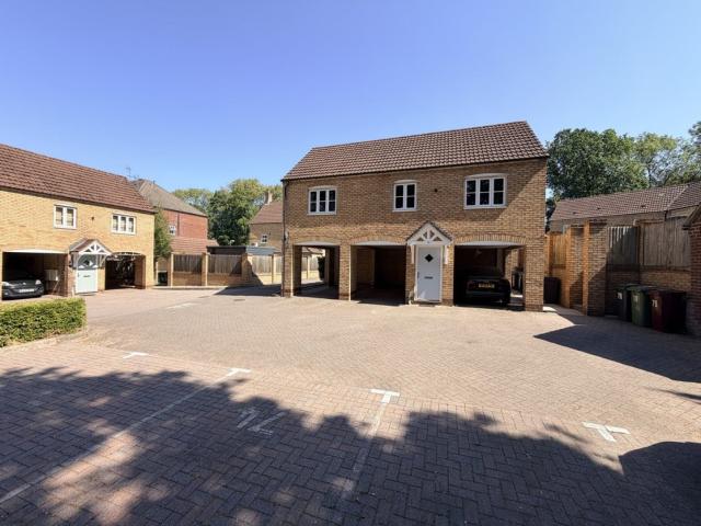 House at Lillymill Chine, Basingstoke and Deane