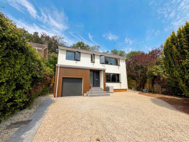 house at Long Ashton, Heath Ridge, BS41