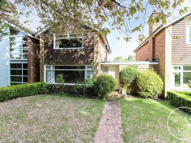 House at Longwood Close, Leeds