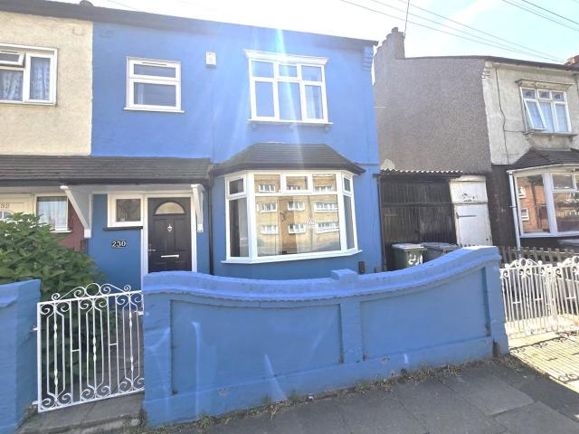 House at Lonsdale Avenue, Greater London