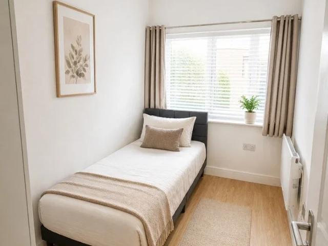 House at Lonsdale Avenue, Greater London