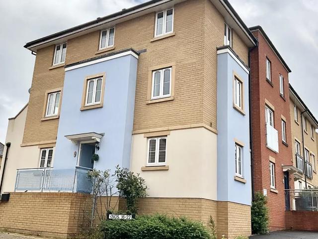 House at Loop Road, Bristol