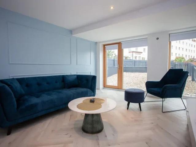 House at Lochburn Gardens, Glasgow