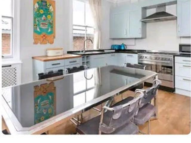 House at Lots Road, Greater London