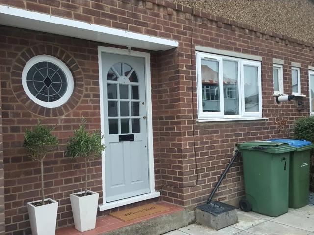 House at Lovelace Gardens, Elmbridge