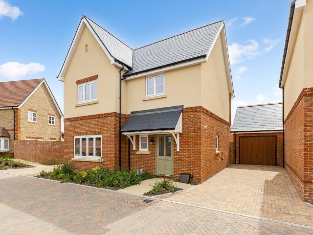 House at Lowdon Close, High Wycombe