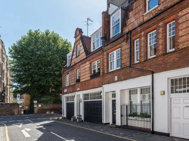 House at Lower Sloane Street, Greater London
