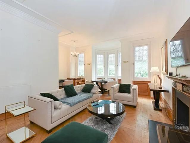 House at Lower Sloane Street, Greater London