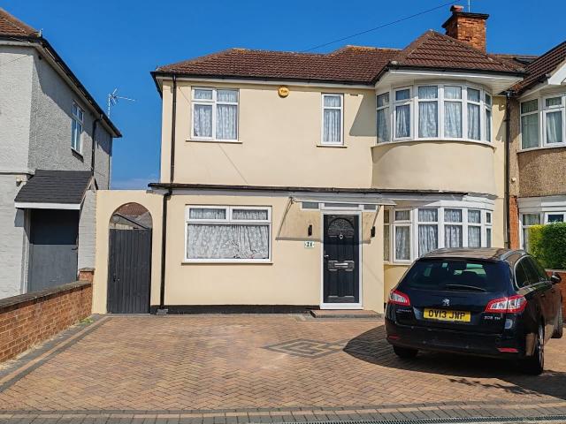 House at Lulworth Close, Greater London