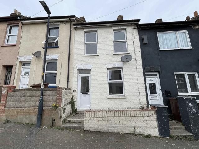 House at Luton Road, Chatham