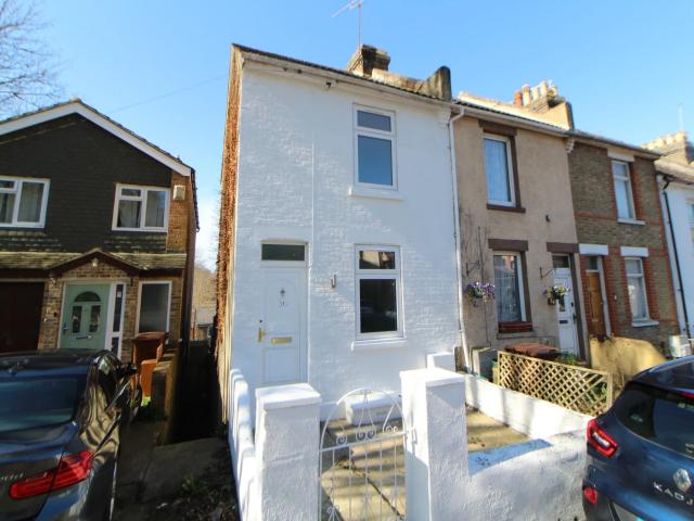 House at Luton Road, Chatham