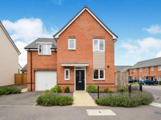 House at Lyttelton Close, Rugby