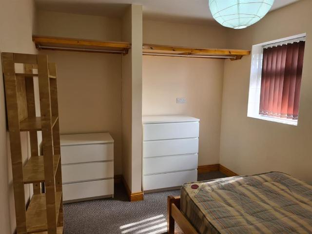 Room at Lytton Road, Oxford